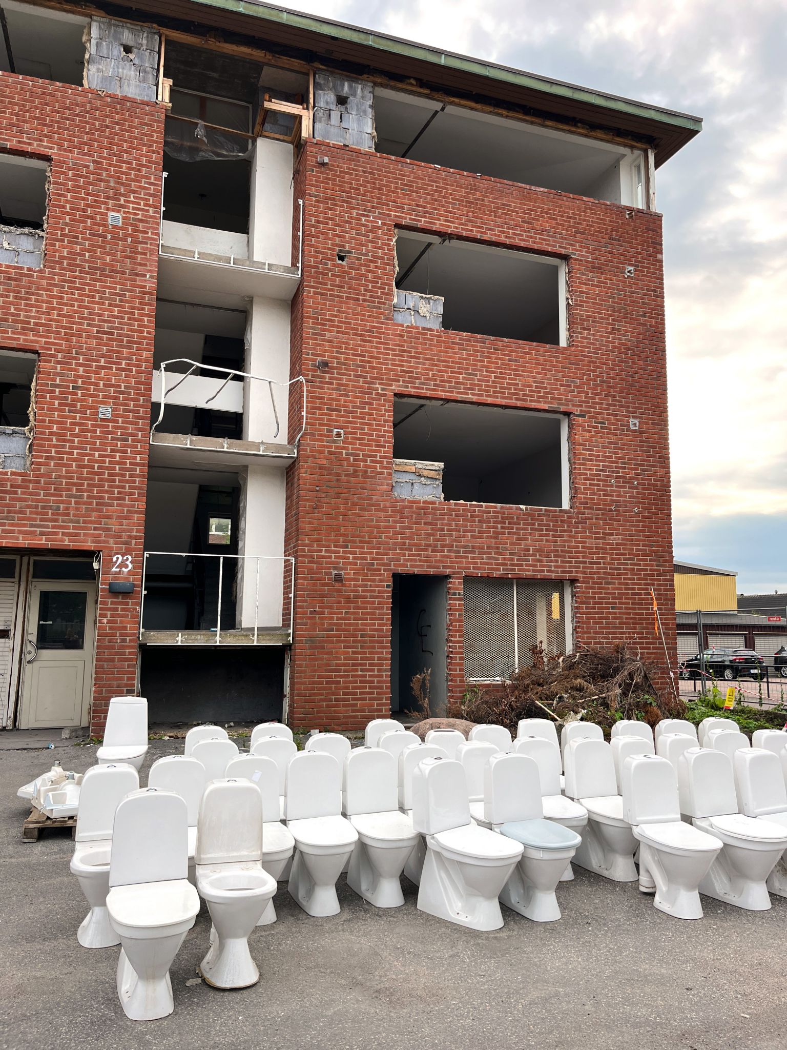 Rivning med fokus på återbruk | Bostadsbolaget